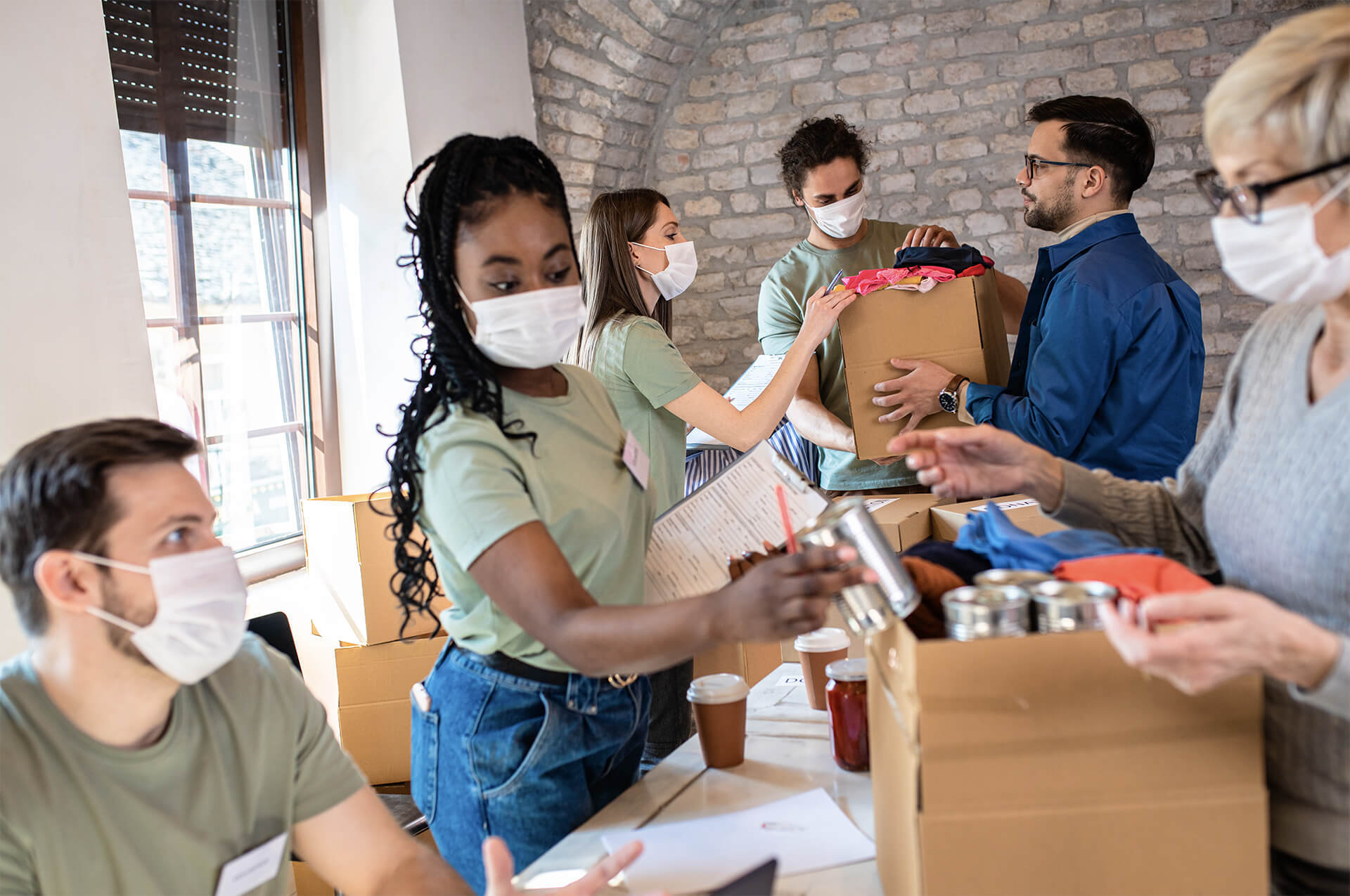 4 Ways to Recognize Volunteers and Keep Them Engaged - Points of Light