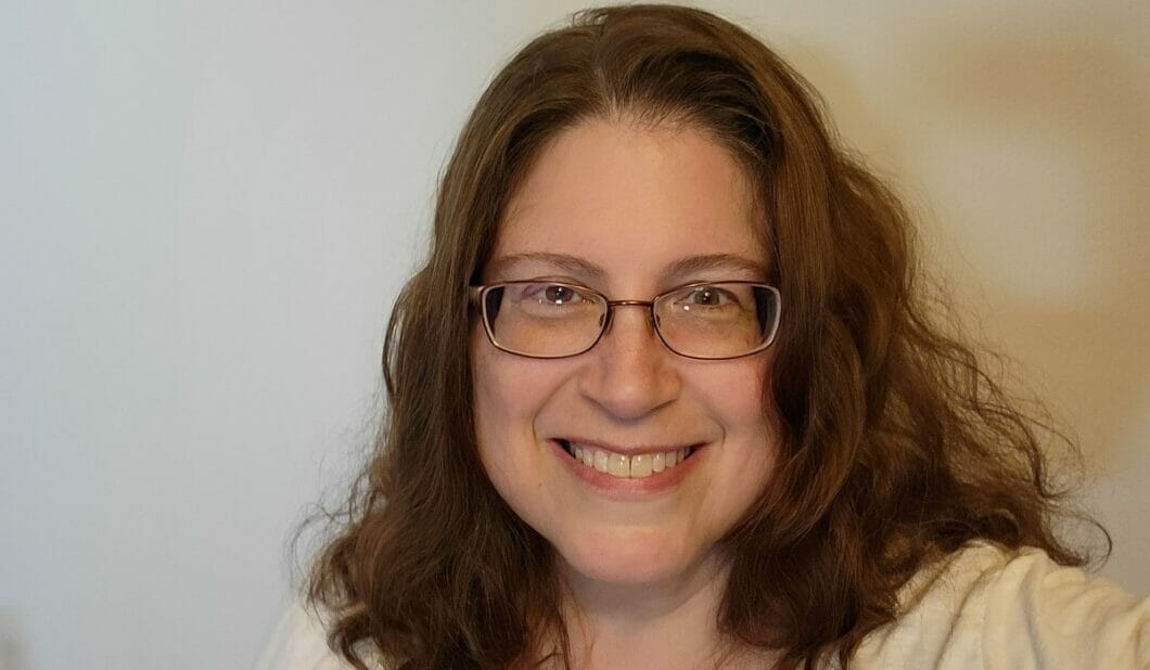 Volunteer Inspires Community to Connect with Wildlife - Points of Light